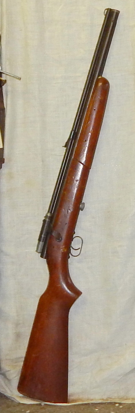 Crosman 140 Spoon Bolt Air Rifle For Sale at GunAuction.com - 13175567