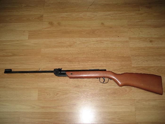 Daisy model 230 .22 cal air rifle made in Scotland