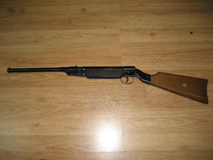 Hy-Score model 808 air rilfe in .177 cal pellet
