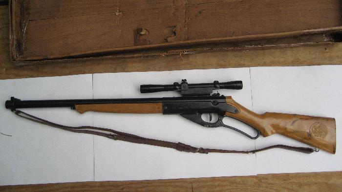 Daisy Model 98 Eagle 850 Shot Bb Rifle W/Scope For Sale at GunAuction ...