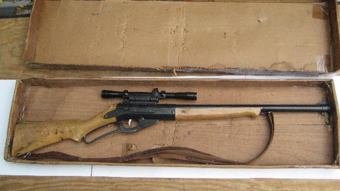 Daisy Model 98 Eagle 850 Shot Bb Rifle W/Scope For Sale at GunAuction ...