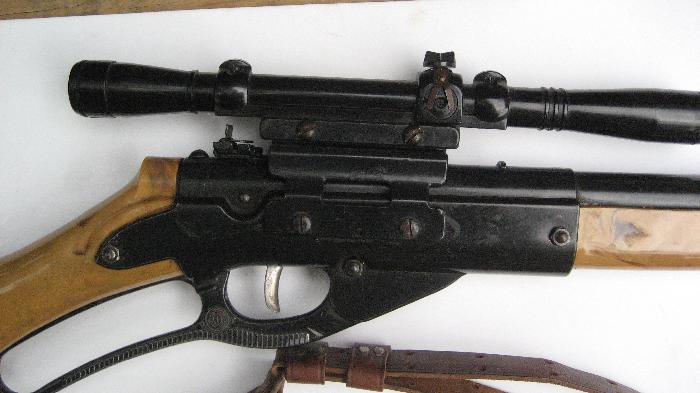 Daisy Model 98 Eagle 850 Shot Bb Rifle W/Scope For Sale at GunAuction ...