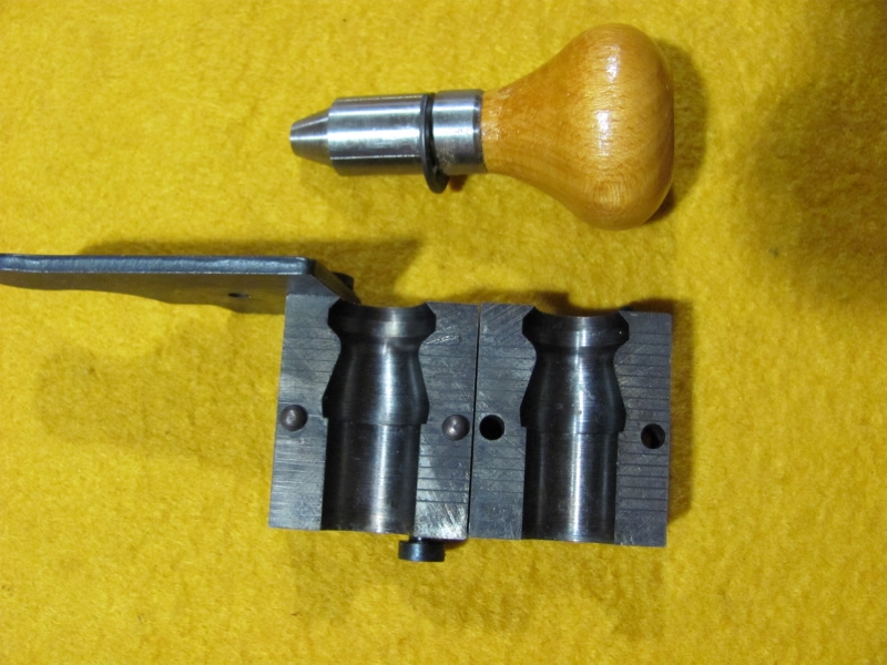 Lyman 12ga Sabot Slug Mold Looks New #2654112 For Sale at GunAuction ...
