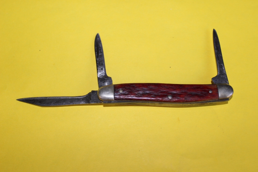 Robeson Jack Knife Pattern #633594 Red Bone For Sale at GunAuction.com ...