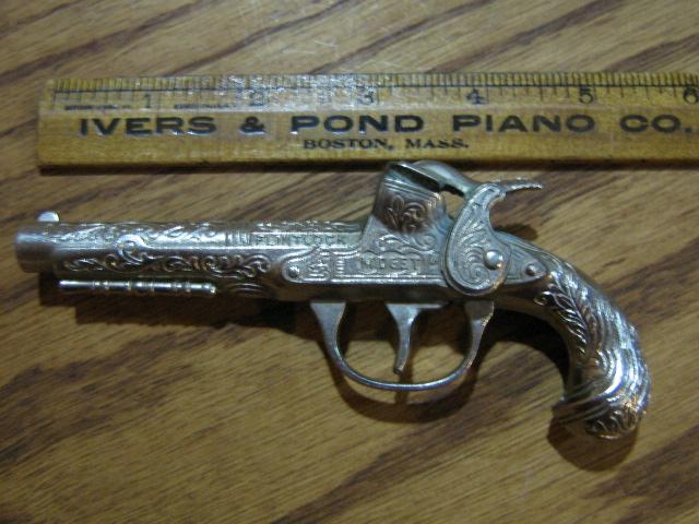 Hubley Flintlock Midget. Cap Gun For Sale at GunAuction.com - 9312878