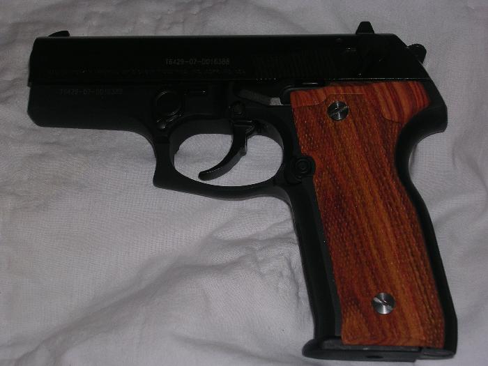 Stoeger Cougar .40 Cal S&W For Sale at GunAuction.com - 9103503