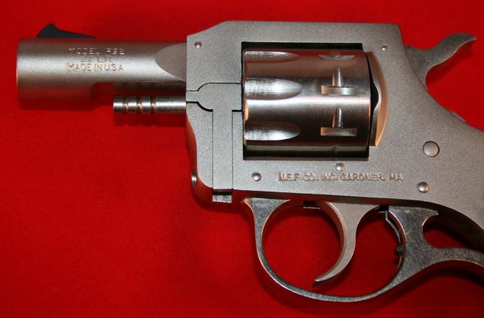 New England Firearms, Co Model R92 9-Shot Standard Revolver In .22 Lr ...