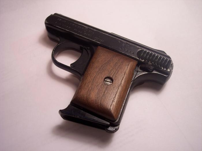 Hawes .25 Auto, Mnf. Germany, Custom Walnut Grips For Sale at ...