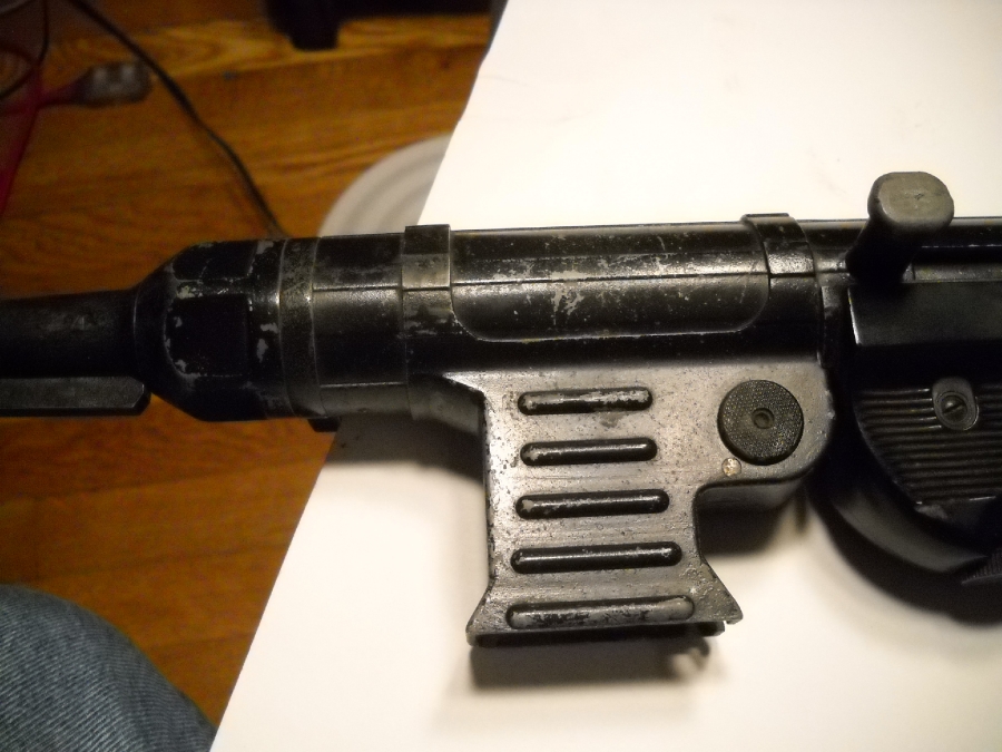 Mp-40 Cap Gun. For Sale at GunAuction.com - 12654440