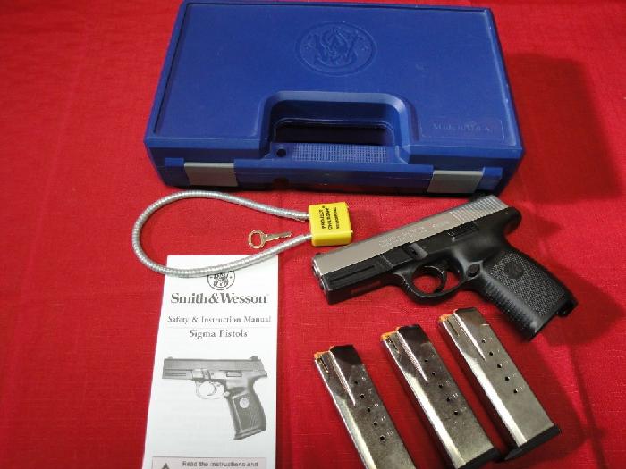 Smith & Wesson Sw40ve - 40 Sw -3 Mags-Ss Slide-Trigger Job-Lnib ...
