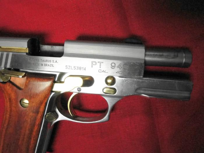 Taurus Pt940 Dlx 40 S&W - Ss. Gold Accents..Rsewd & Rubber Grips - W ...