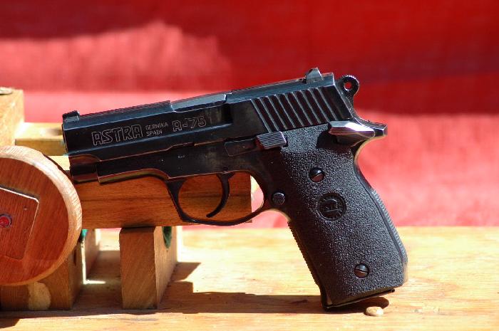Astra-Unceta SA Model A-75, 45 acp